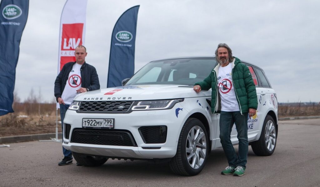 (foto) Record de autonomie pentru noul Range Rover Sport PHEV, stabilit ...