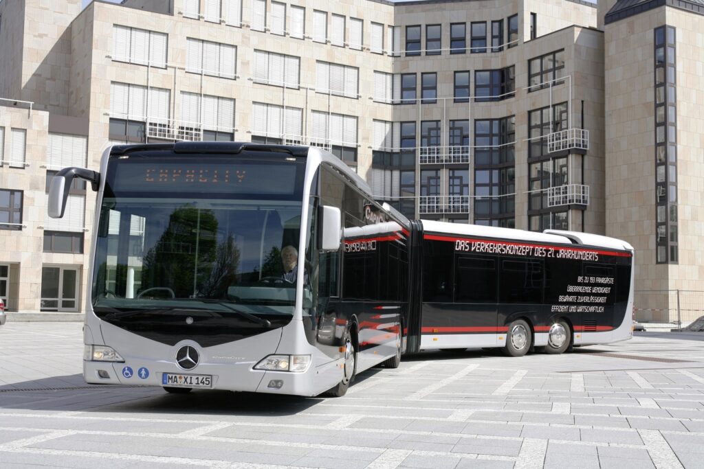 (foto) Aniversarea de argint! Mercedes-Benz Citaro celebrează 25 de ani ...