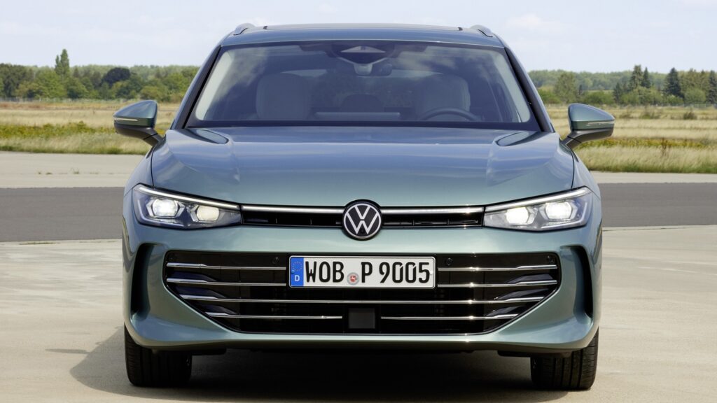 (video) Premieră mondială: Noua generaţie VW Passat B9 - doar în format ...