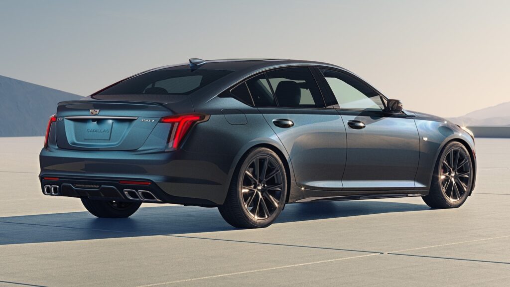 (video) Detroit 2023: Premieră - Noul Cadillac CT5 facelift are un ecran 9K pe bord