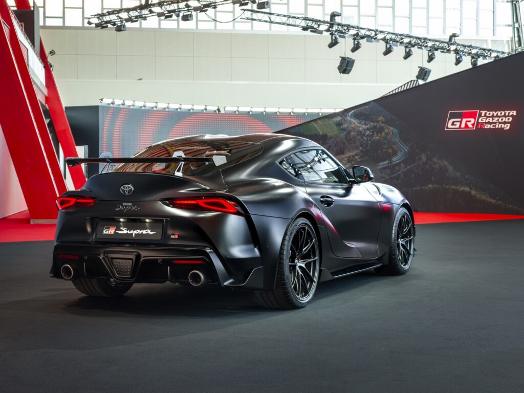 Ultima Toyota Supra este mai scumpă decât un Porsche 911 Carrera