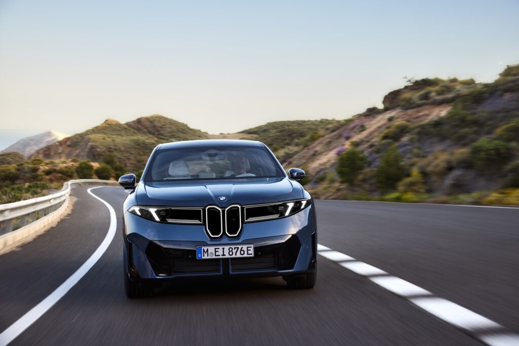 (video) Premieră mondială: Noul BMW iX3 - primul BMW radical nou din ...