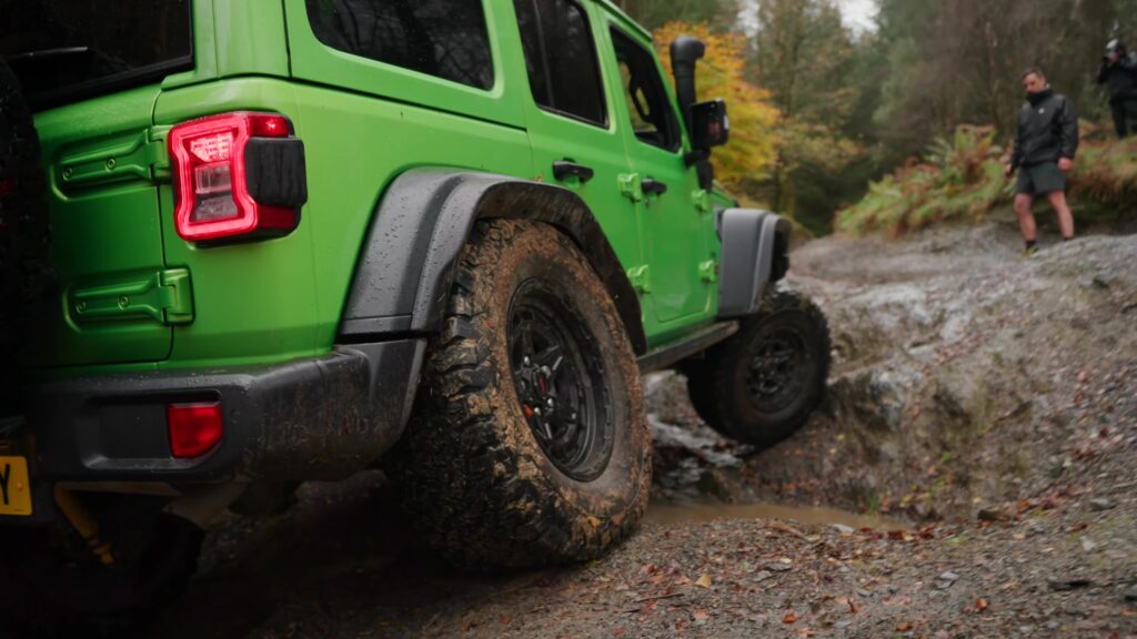 (video) Test off-road extrem: Prado AT37 vs Defender OCTA vs Grenadier ...