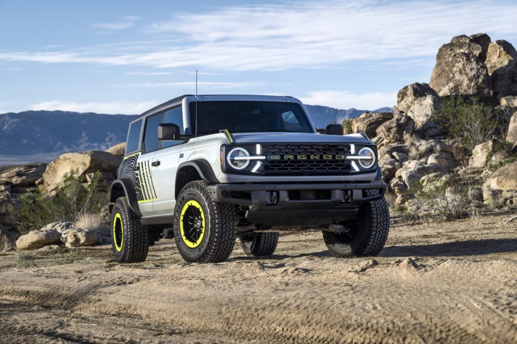 (video) Ford Bronco RTR aduce performanță high-speed off-road, stil și ...